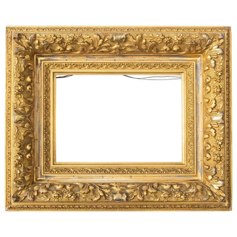 19th Century Gold Gilt Picture Frame For Sale at 1stDibs