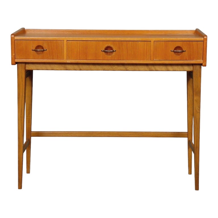 Danish Mid-Century Modern Console Table For Sale at 1stDibs