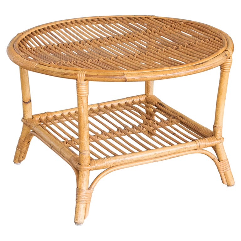 Circular Italian Rattan Side Table For Sale at 1stDibs