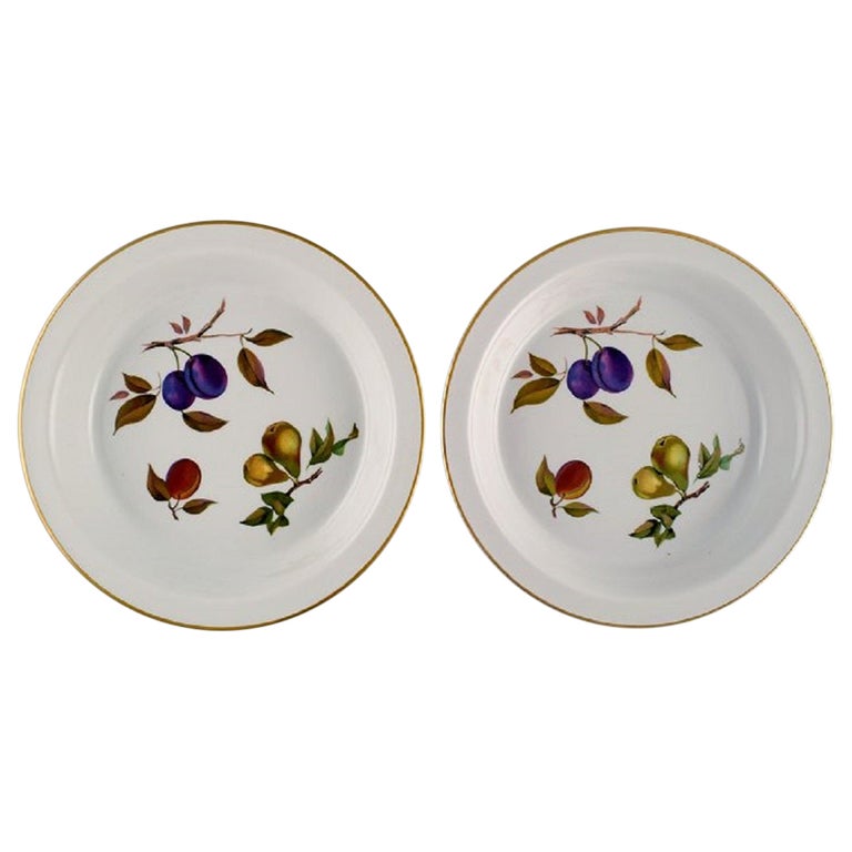 Royal Worcester, England. A pair of Evesham dishes / bowls in porcelain ...