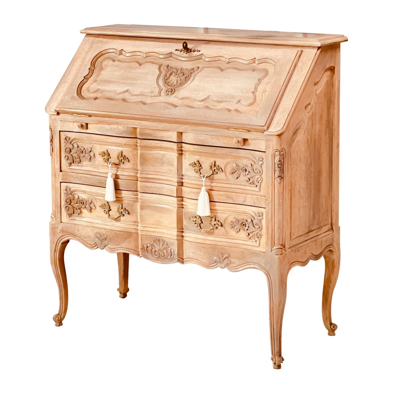 French Vintage Louis XV Bureau / Desk at 1stDibs