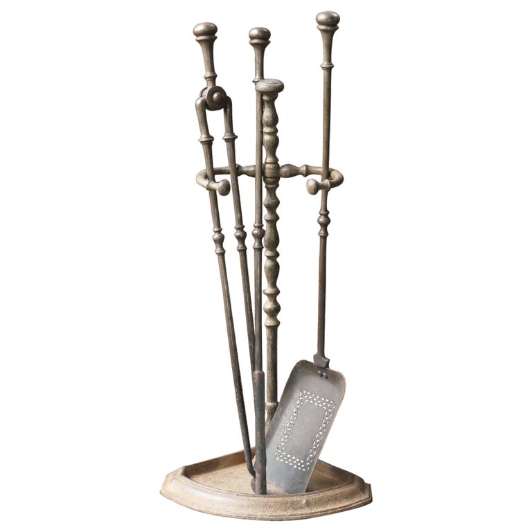 19th C. English Victorian Fireplace Tool Set For Sale at 1stDibs