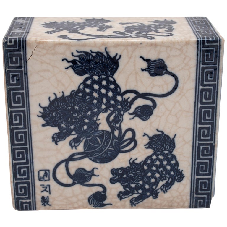 Chinese Blue and White Fu Lion Headrest For Sale at 1stDibs