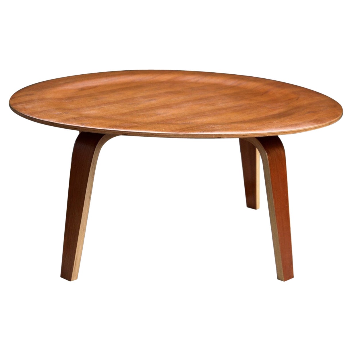 Early Production Ctw Molded Plywood Coffee Table By Charles And Ray 9561