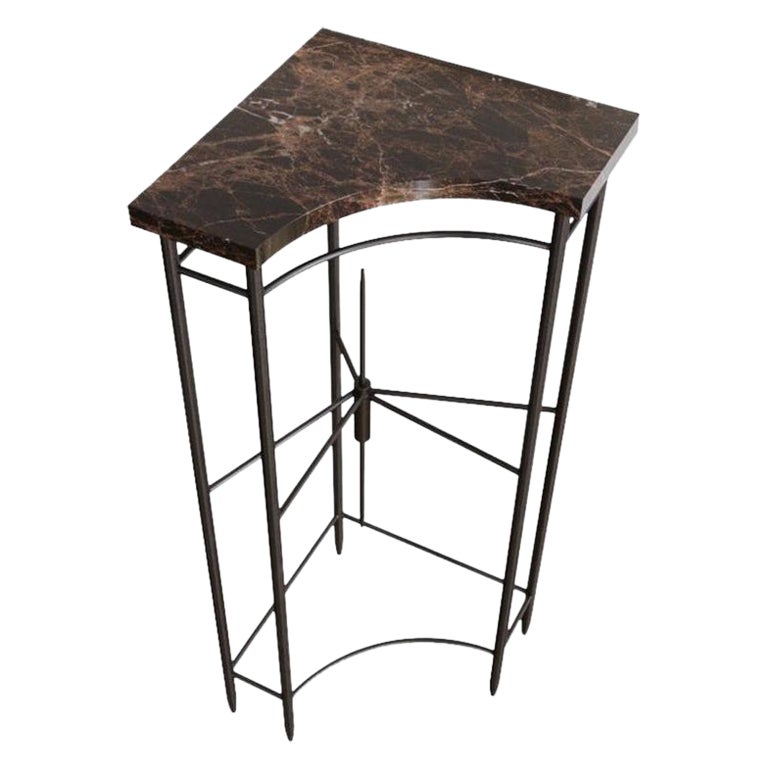 Gol. 004 Marble Corner Table by Chapter Studio For Sale at 1stDibs