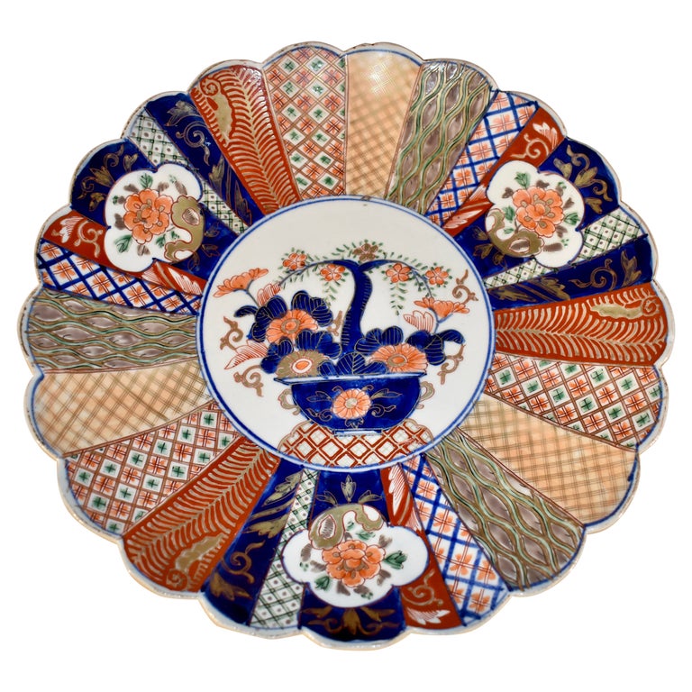 19th Century Imari Charger For Sale at 1stDibs