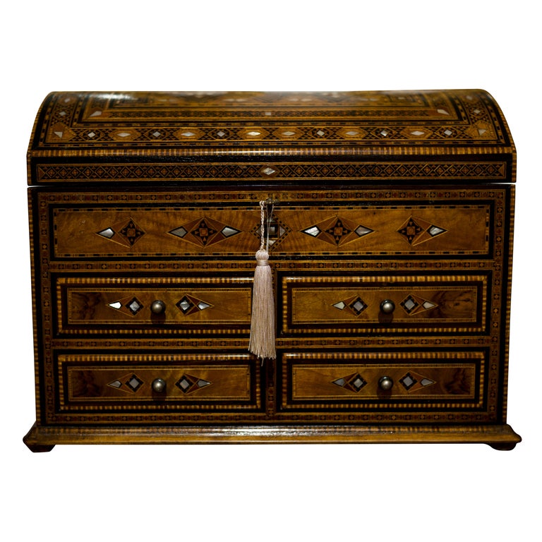 19th Century Large Syrian Decorative Jewellery Box For Sale at 1stDibs