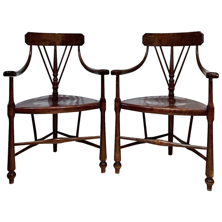 Pair of Amazing and Rare Windsor-Type Chairs with Provenance For Sale ...