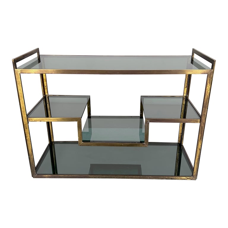 Console moderne italienne en laiton et verre de Romeo Rega. Italie 1970 ...