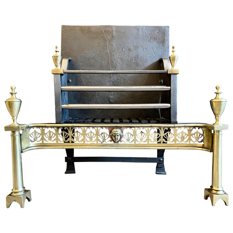 An Antique English Georgian Fire Grate For Sale at 1stDibs