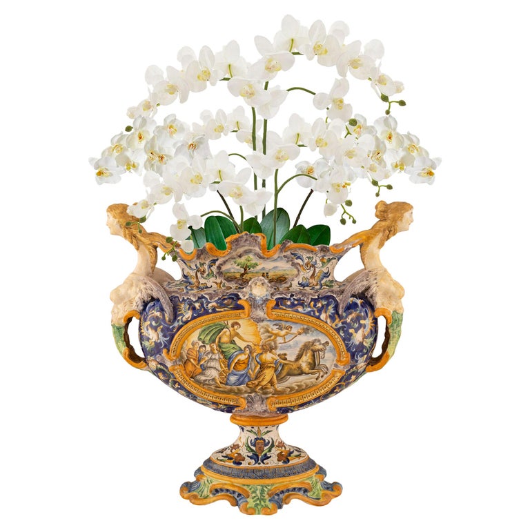 Italian 19th Century Majolica Porcelain Centerpiece For Sale at 1stDibs