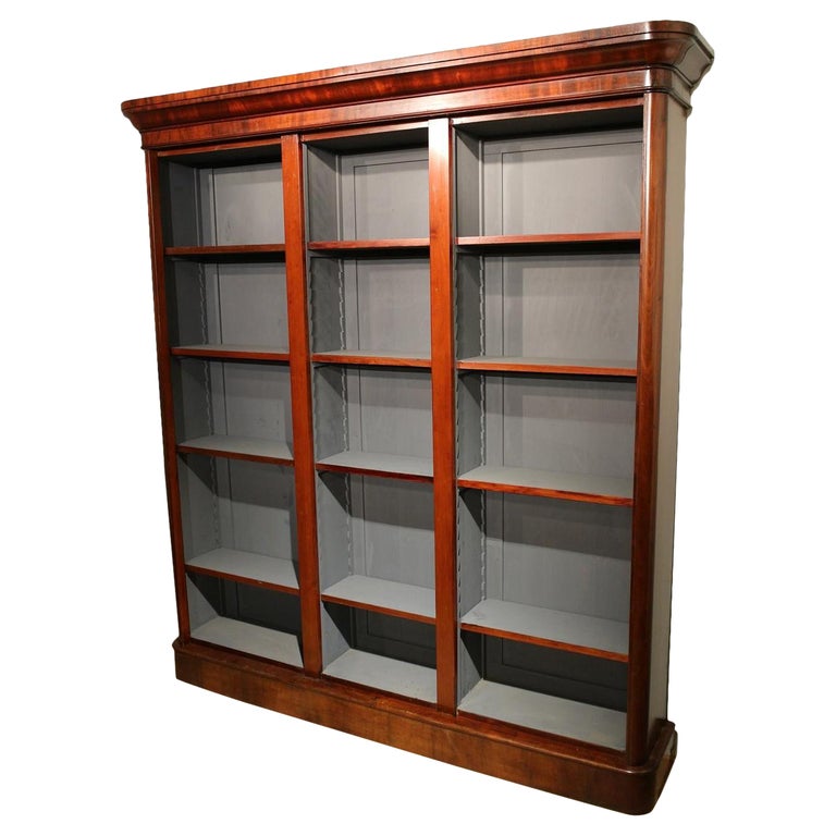 Bibliothèque ouverte ancienne En vente sur 1stDibs