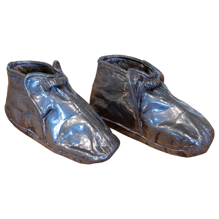 1970s English Pair of Silver Plated Metal Shoes For Sale at 1stDibs