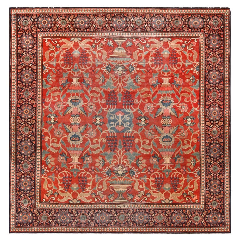 Nazmiyal Collection Antique Persian Sarouk Farahan Rug. 4 ft 9 in x 4 ...