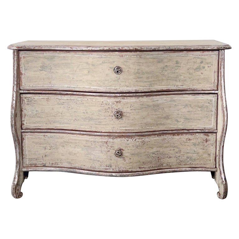 18th Century Baroque Commode For Sale at 1stDibs