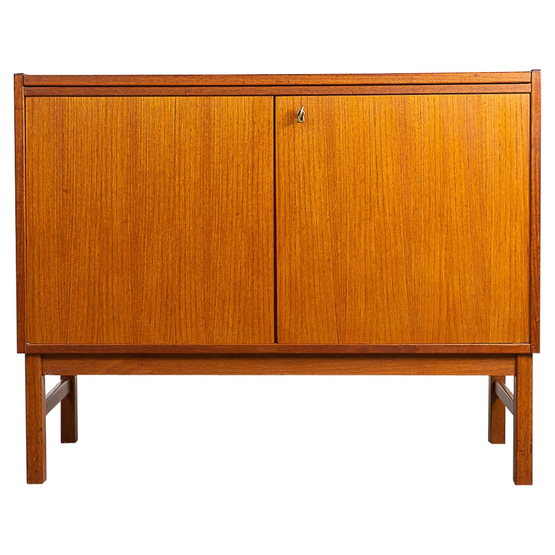 Mid-Century Modern Danish Teak Glass Door Cabinet at 1stDibs | teak ...