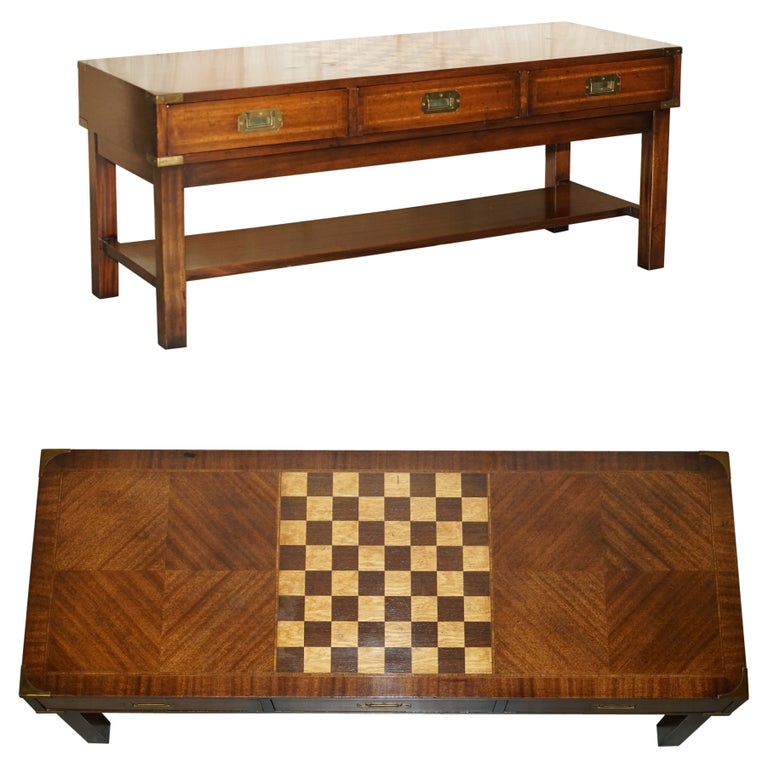 STUNNING VINTAGE MILITARY CAMPAIGN CHESSBOARD CHESS GAMES COFFEE TABLe ...