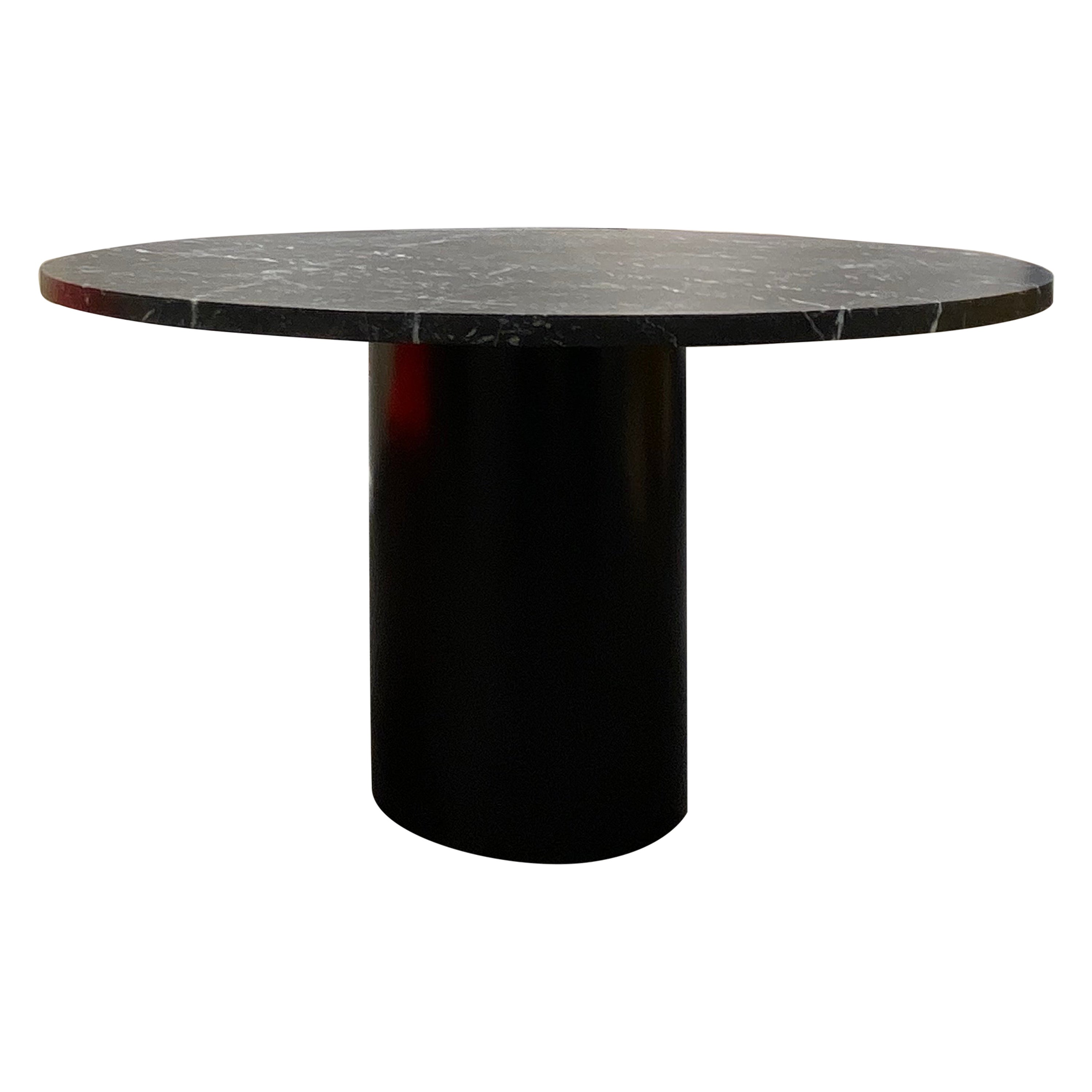 Customizable e15 Hiroki Round Table with White Base by Philipp Mainzer ...
