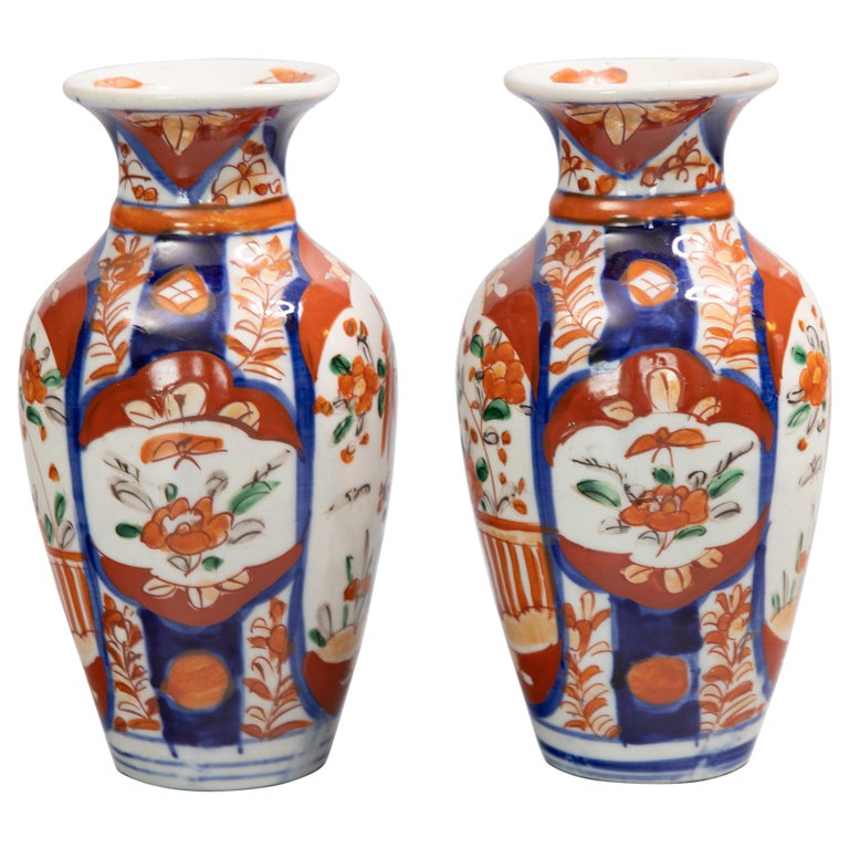 Pair of 19th Century Japanese Imari Porcelain Vases For Sale at 1stDibs