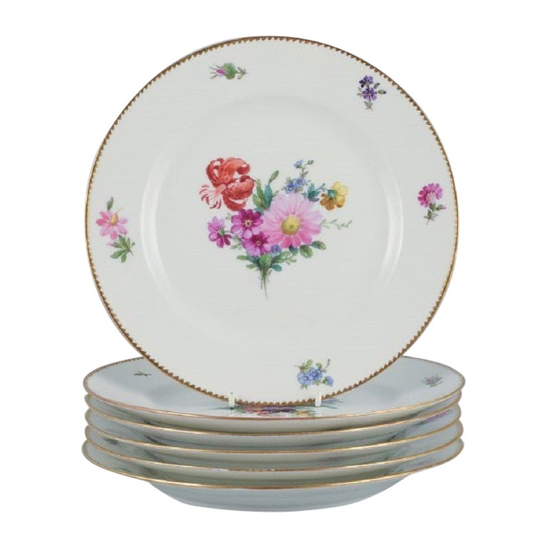 Bing and Grøndahl, six Saxon Flower dinner plates in porcelain. For ...