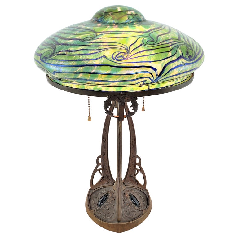 Lampe de bureau Art Nouveau autrichienne en bronze avec abat-jour en ...