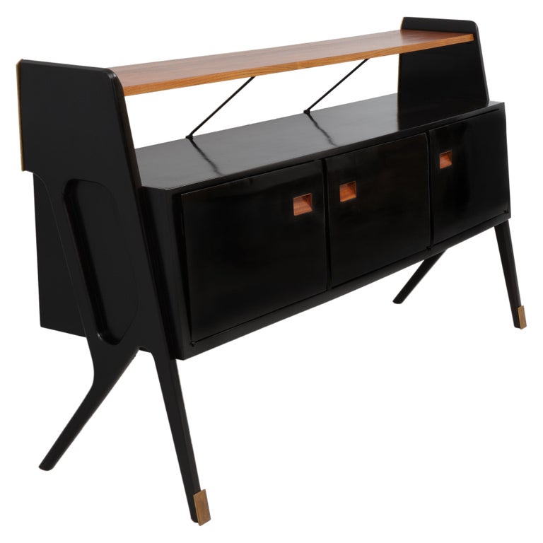 Pièce unique, buffet relooké en noir avec détails en laiton par RETRO4M ...