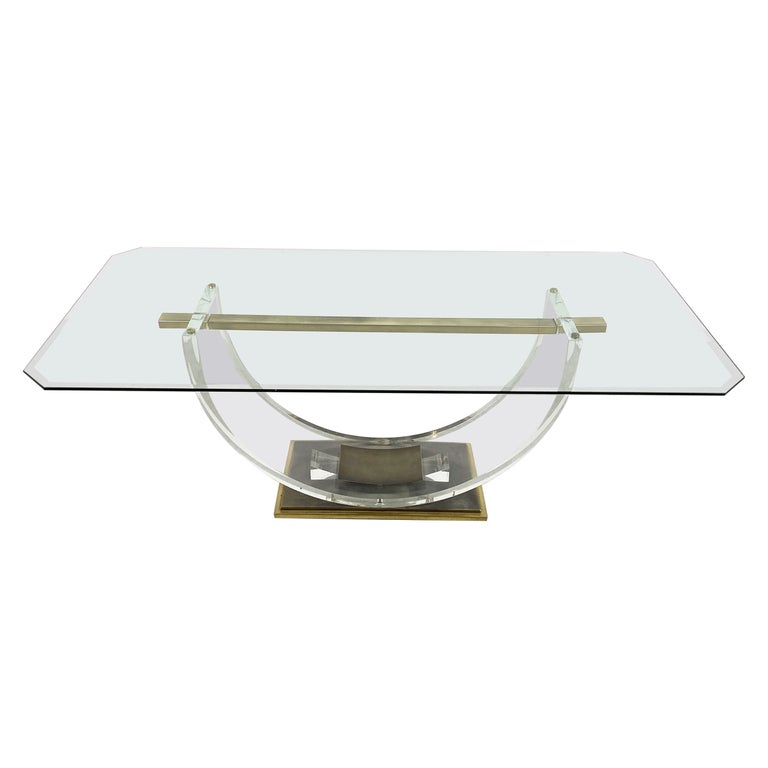Esstisch aus Lucite und Messing, 1970er-Jahre im Angebot bei 1stDibs