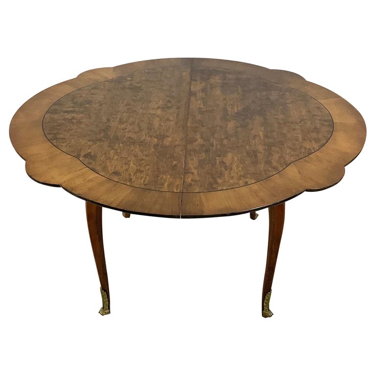 Vintage Scalloped Edge Dining Table with Two Leaves For Sale at 1stDibs