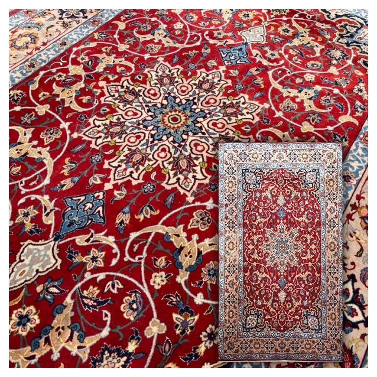 Wool And Silk Persian Isfahan Rug For Sale at 1stDibs