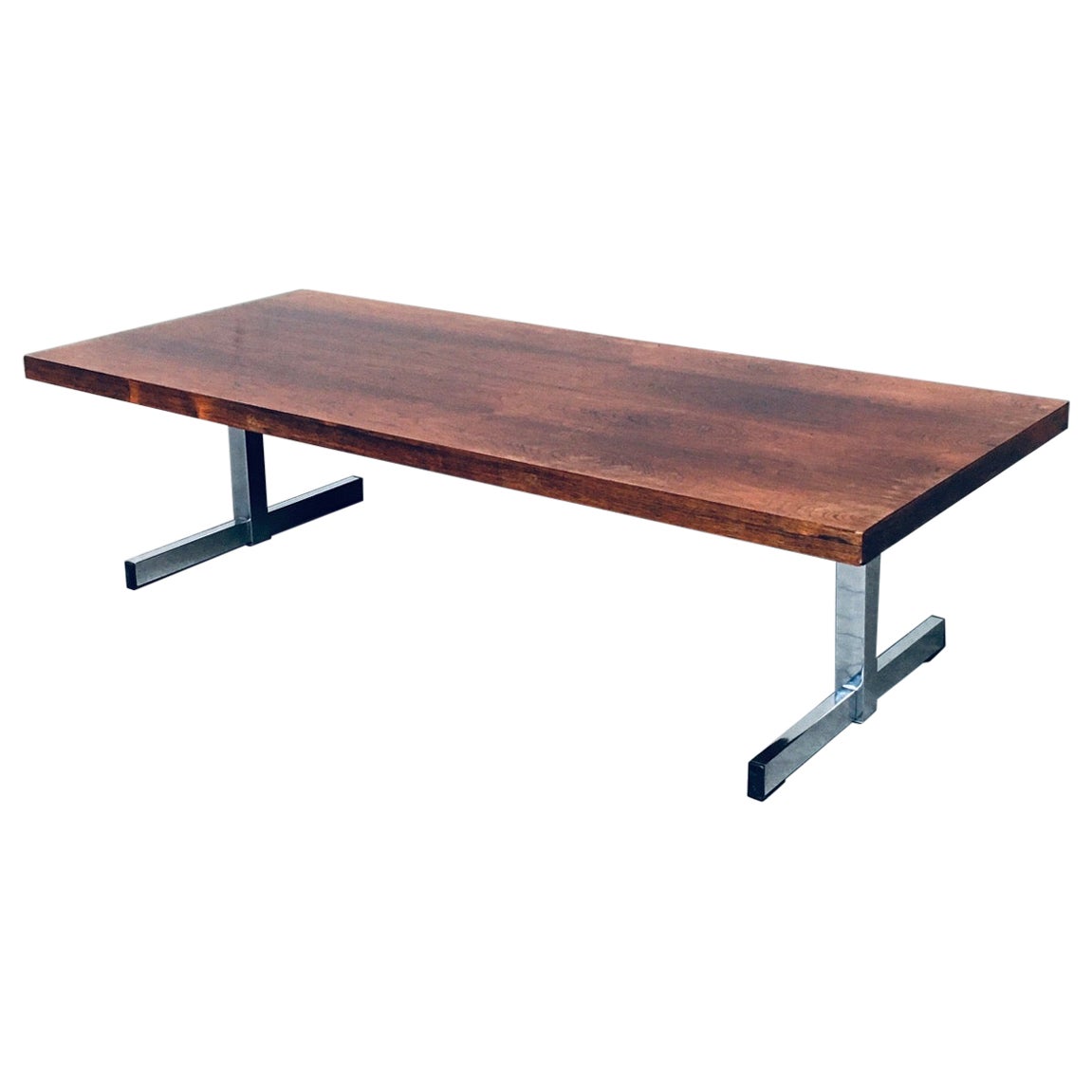Mid-Century Modern Dutch Design Coffee Table in Paperclip Shape at 1stDibs