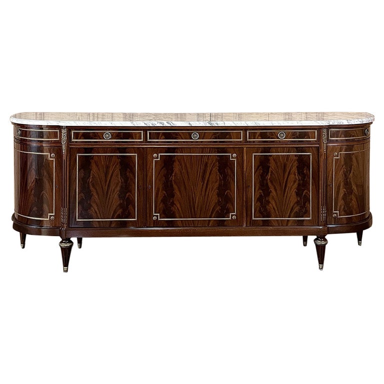 Grand buffet ancien français en acajou de style Louis XVI avec plateau ...