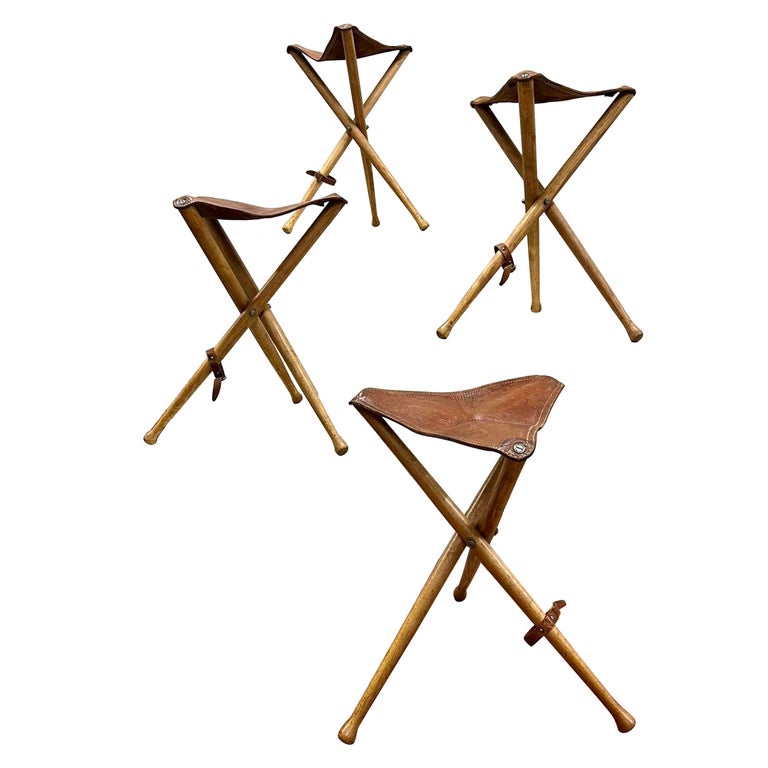 Set of 4, Attractive Beech and Tan Leather Shoot Stools For Sale at 1stDibs