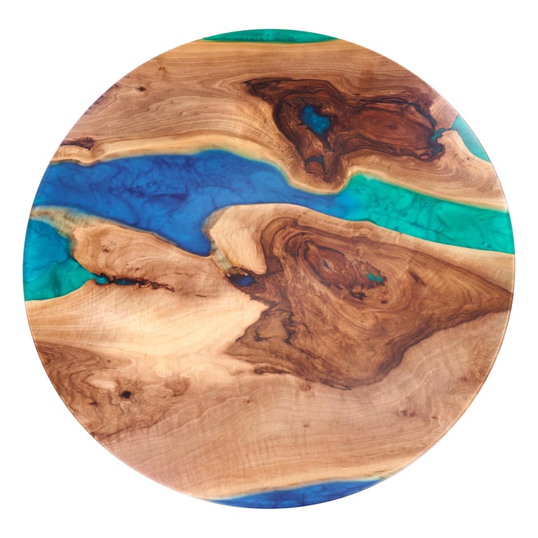 Magnificent Union Round Dining Table For Sale at 1stDibs