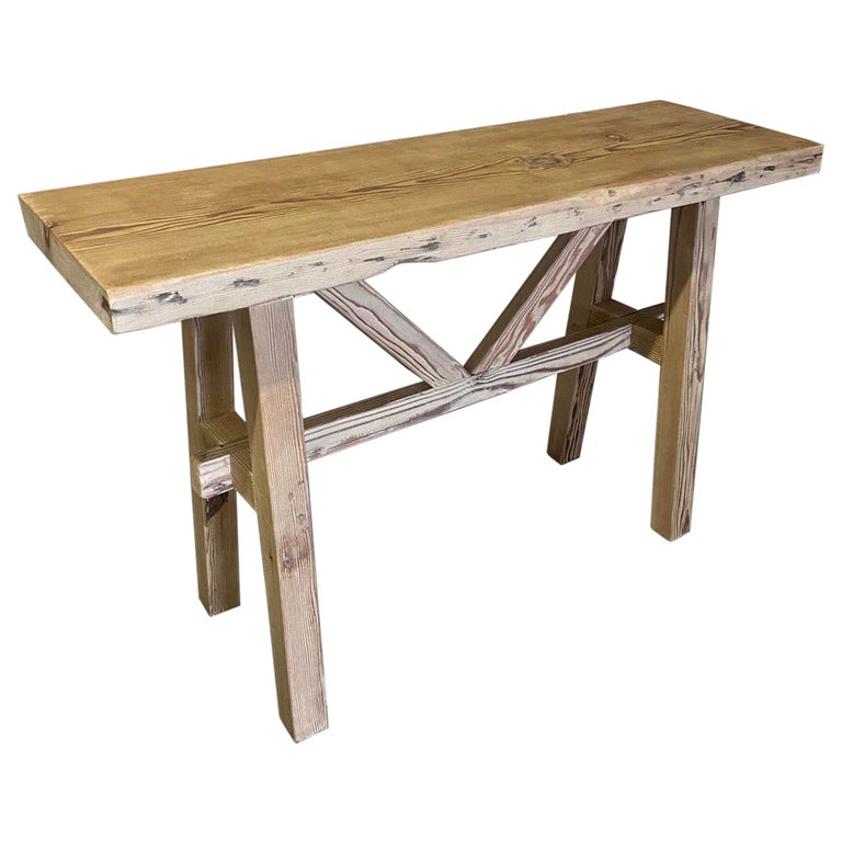 Konsole aus Altholz mit V- Stretcher im Angebot bei 1stDibs