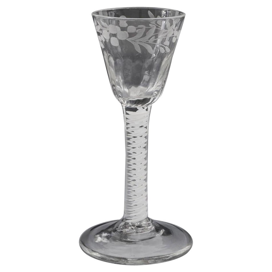 Verre à vin opaque à pied torsadé avec anneaux de Lynn, vers 1760 En ...