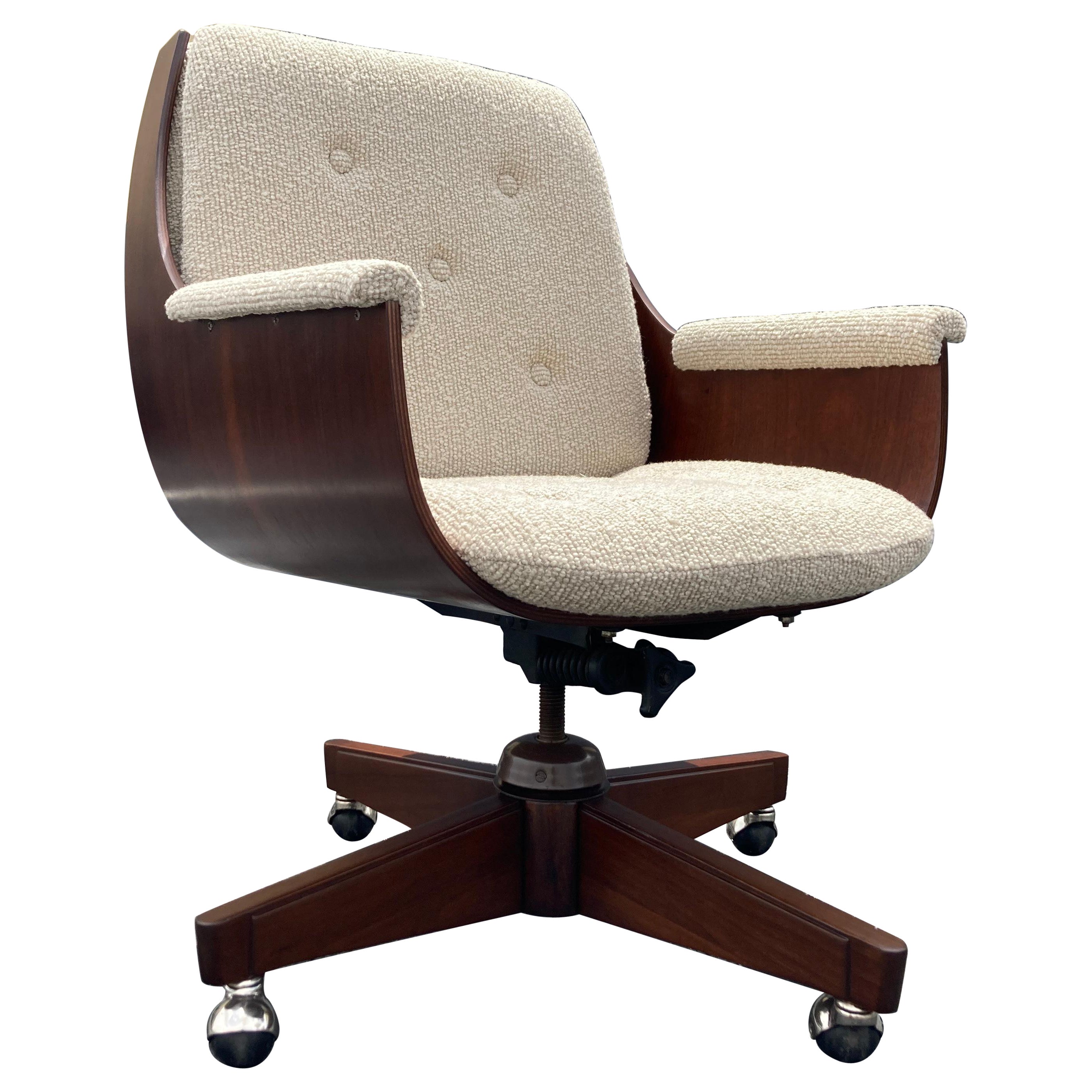 Mid-Century Modern Office Desk Chair, Walnut, in the Style of Plycraft ...