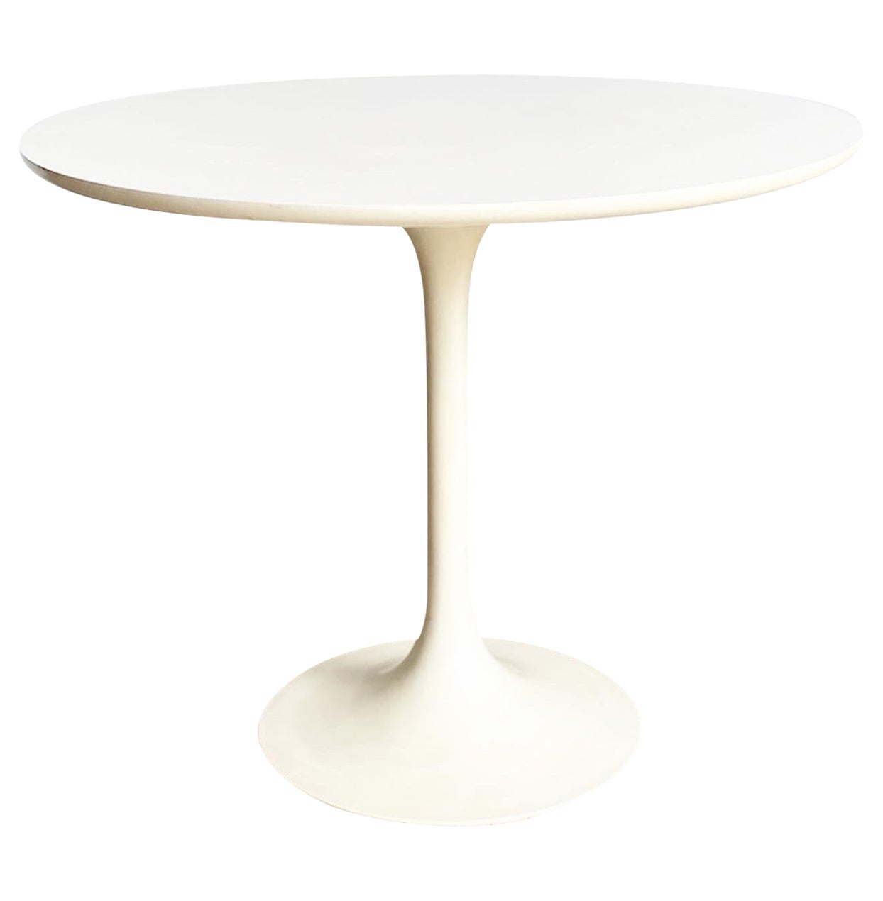 Mid Century Modern Saarinen Style White Circular Tulip Table For Sale ...
