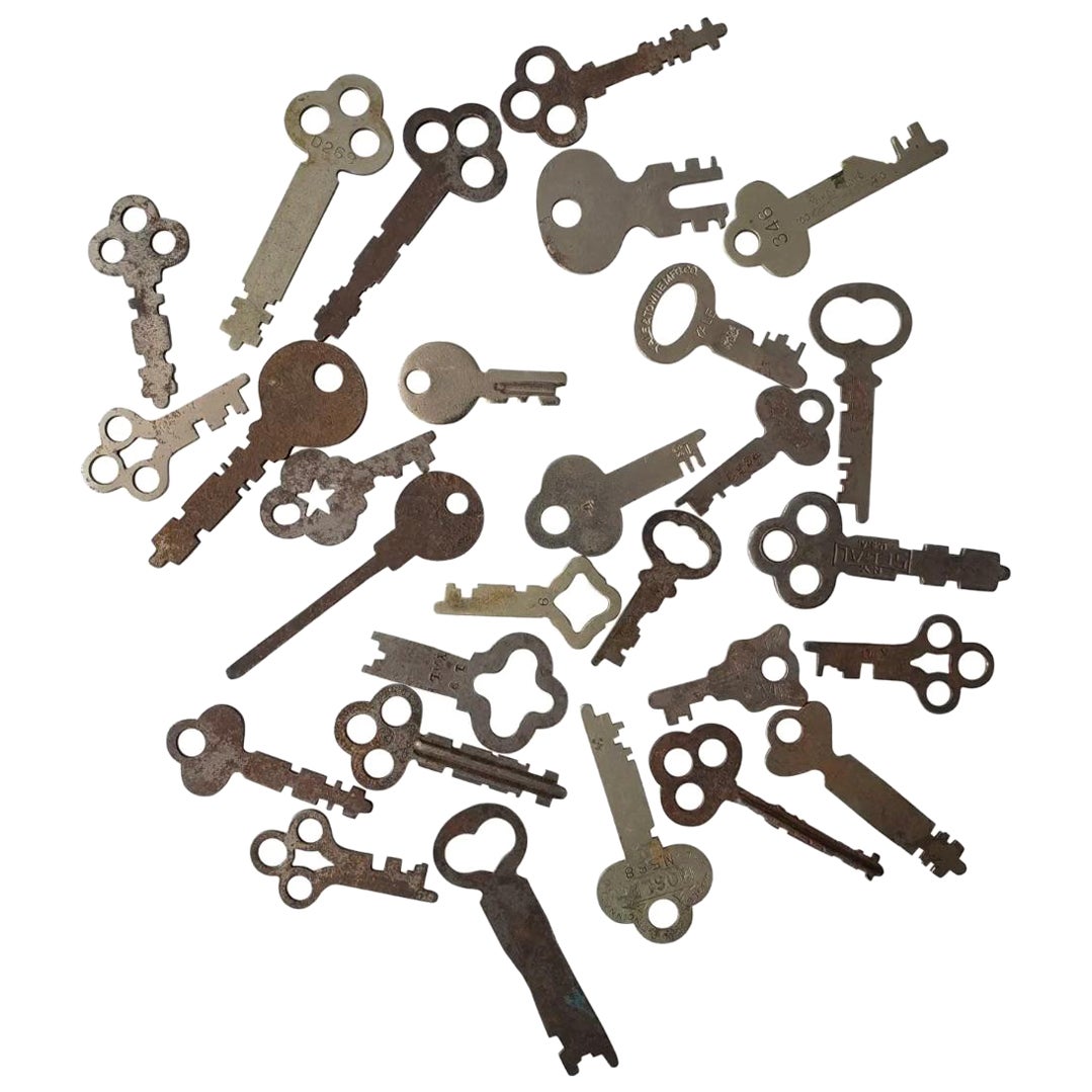 Set of 28 Vintage Flat Keys For Sale at 1stDibs
