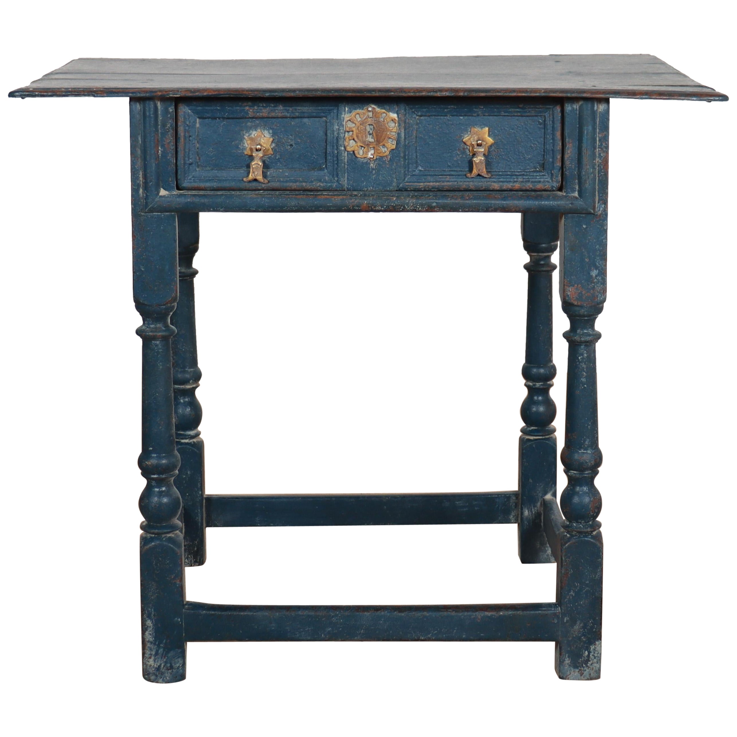 18th Century Painted Lamp Table For Sale at 1stDibs