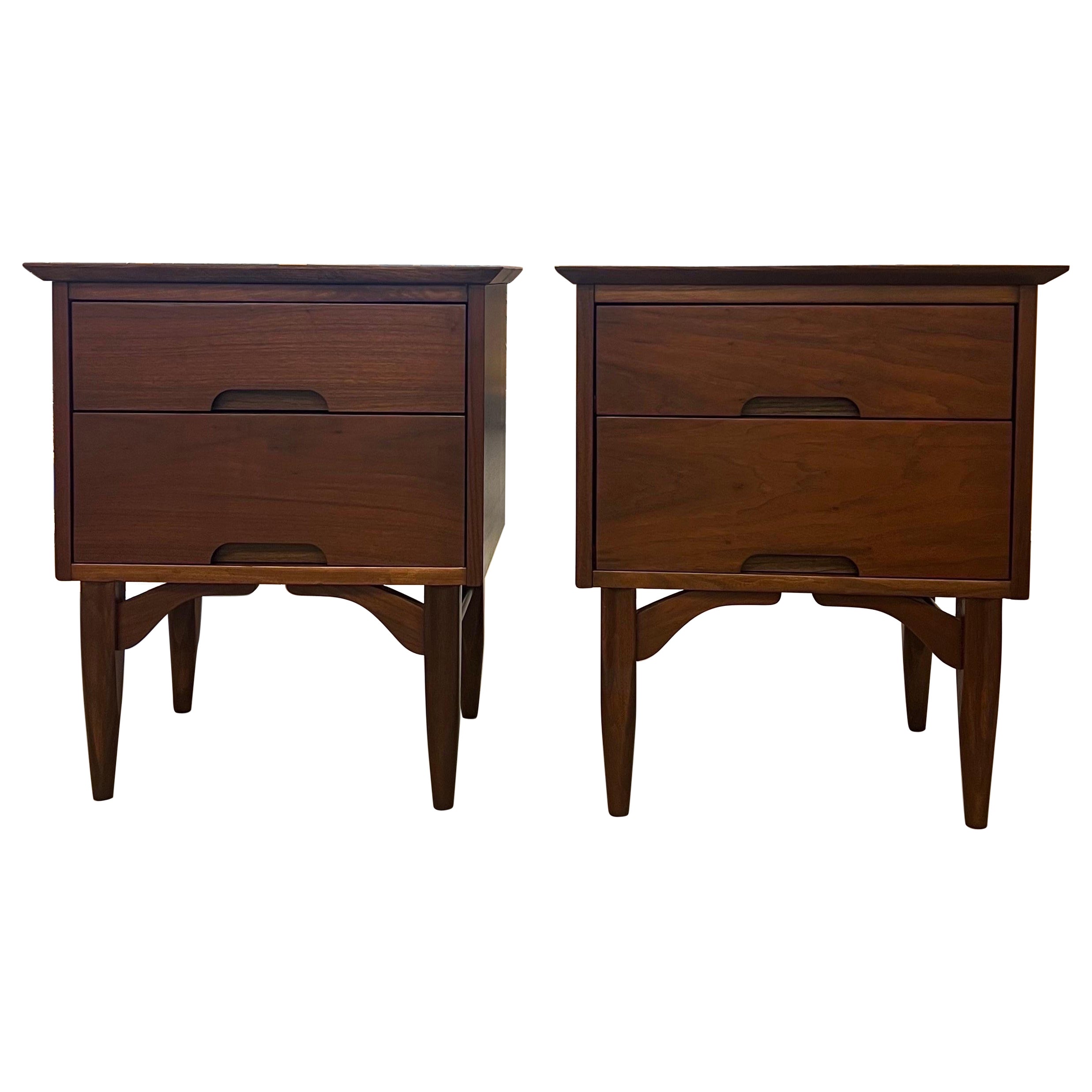 Vintage Mid Century Modern Walnut 2 Drawer Accent Side Table Stand. Set ...