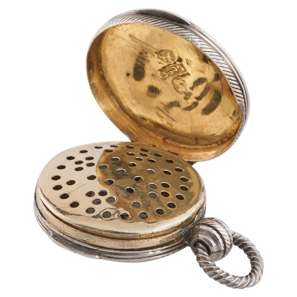 Circular Sterling Silver Vinaigrette Birmingham 1823 For Sale at 1stDibs