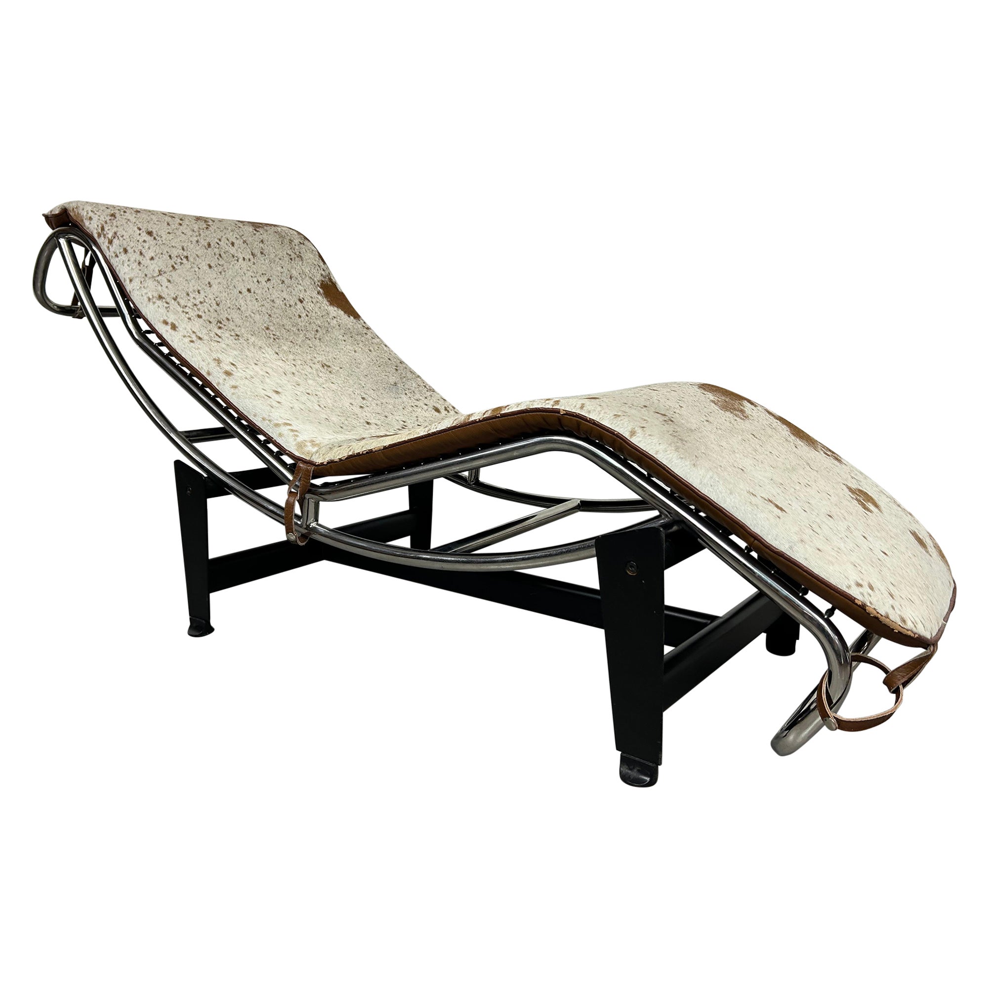 Chaise longue chair LC4 by Le Corbusier For Sale at 1stDibs