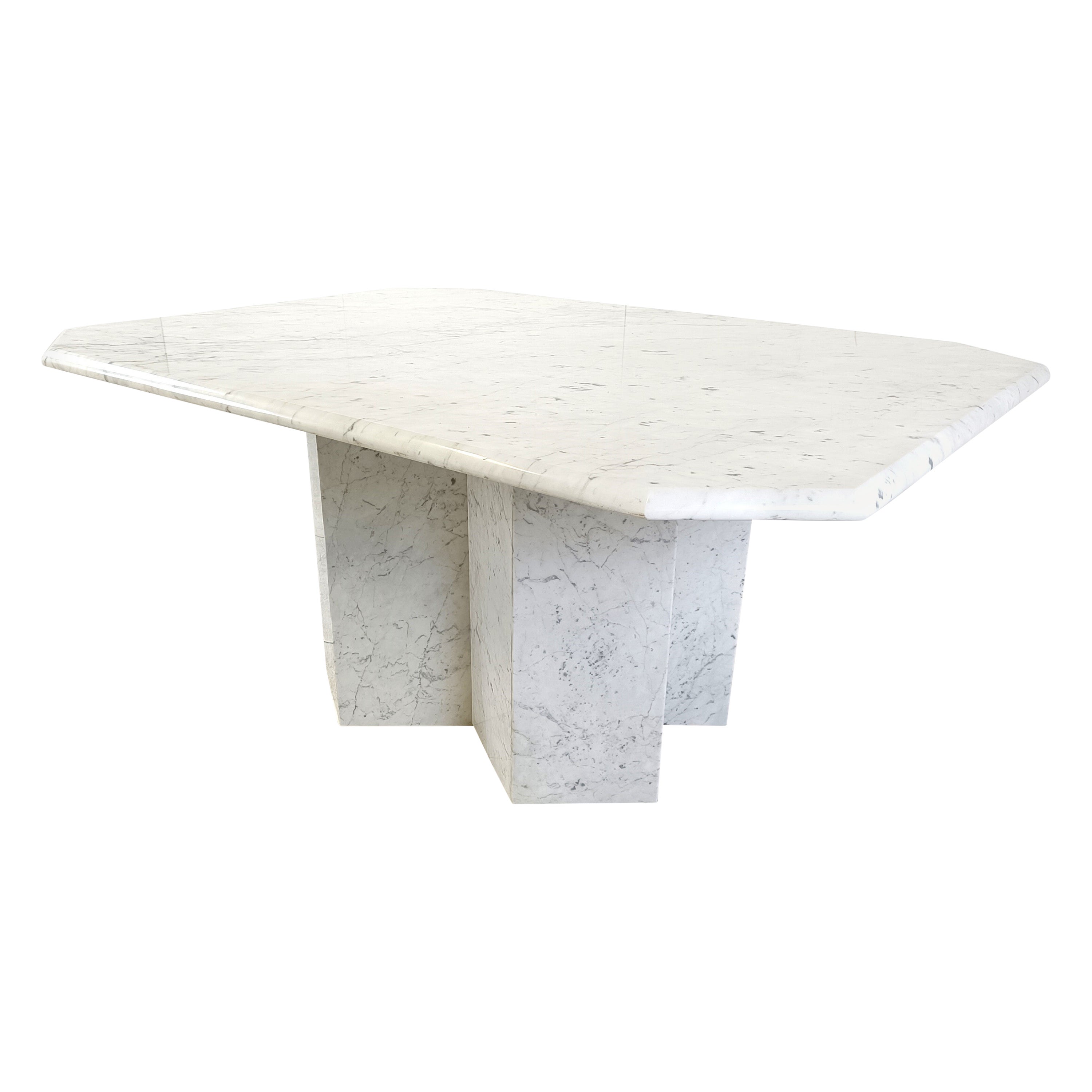 White marble dining table, 1970s For Sale at 1stDibs