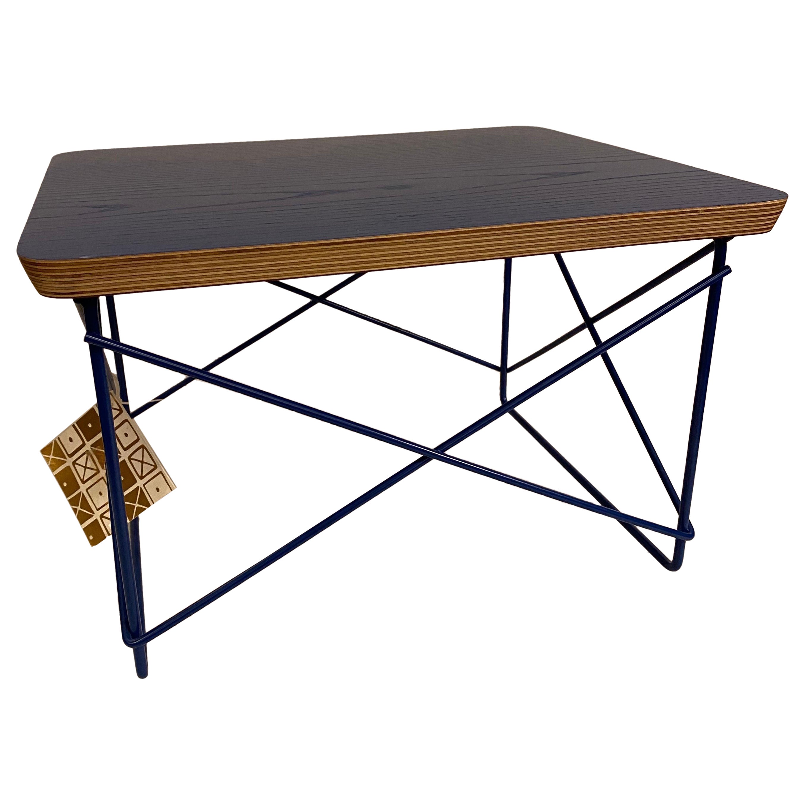 Herman Miller Eames 42" Round Table For Sale at 1stDibs