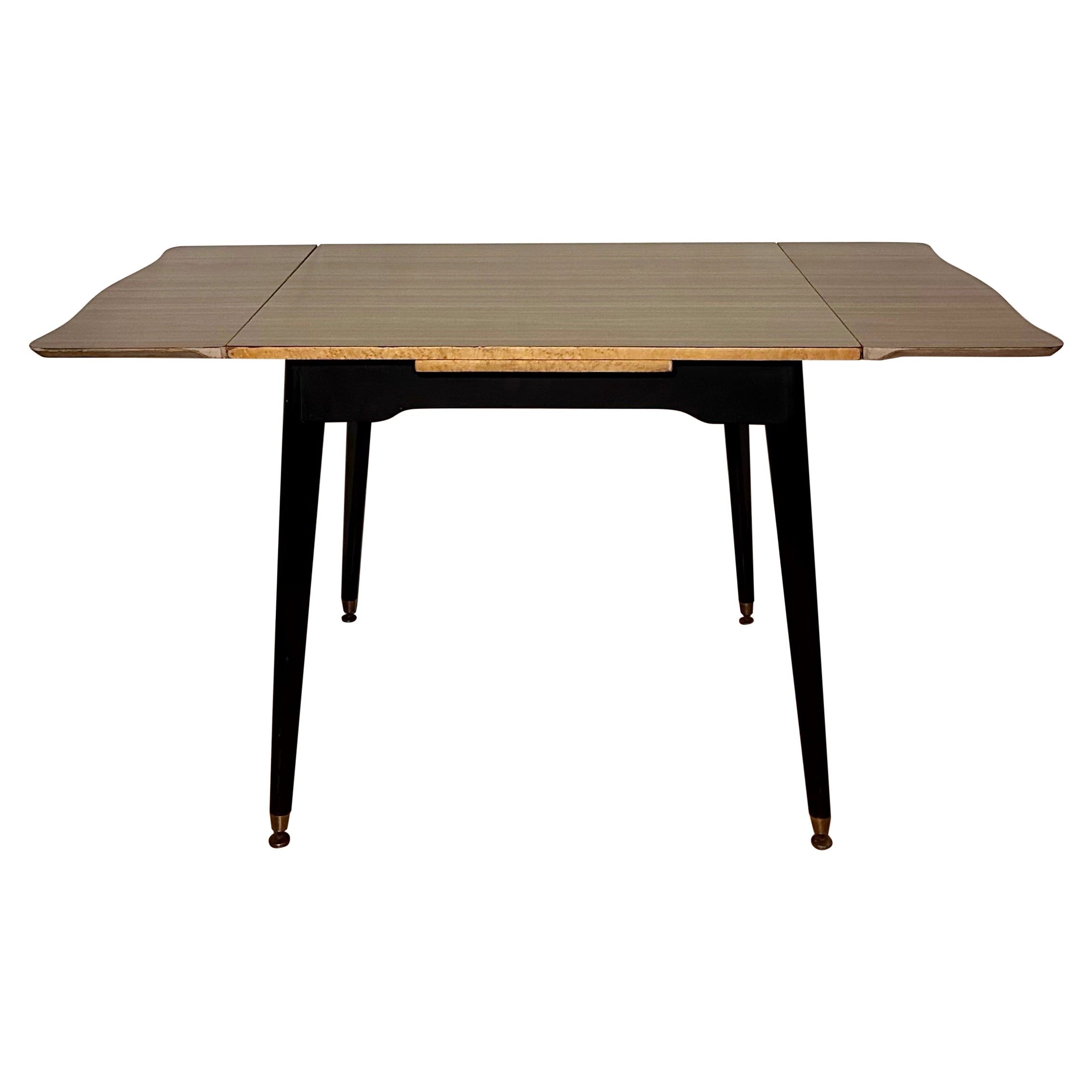 Mid-Century Modern Style Extending Dining Table For Sale at 1stDibs