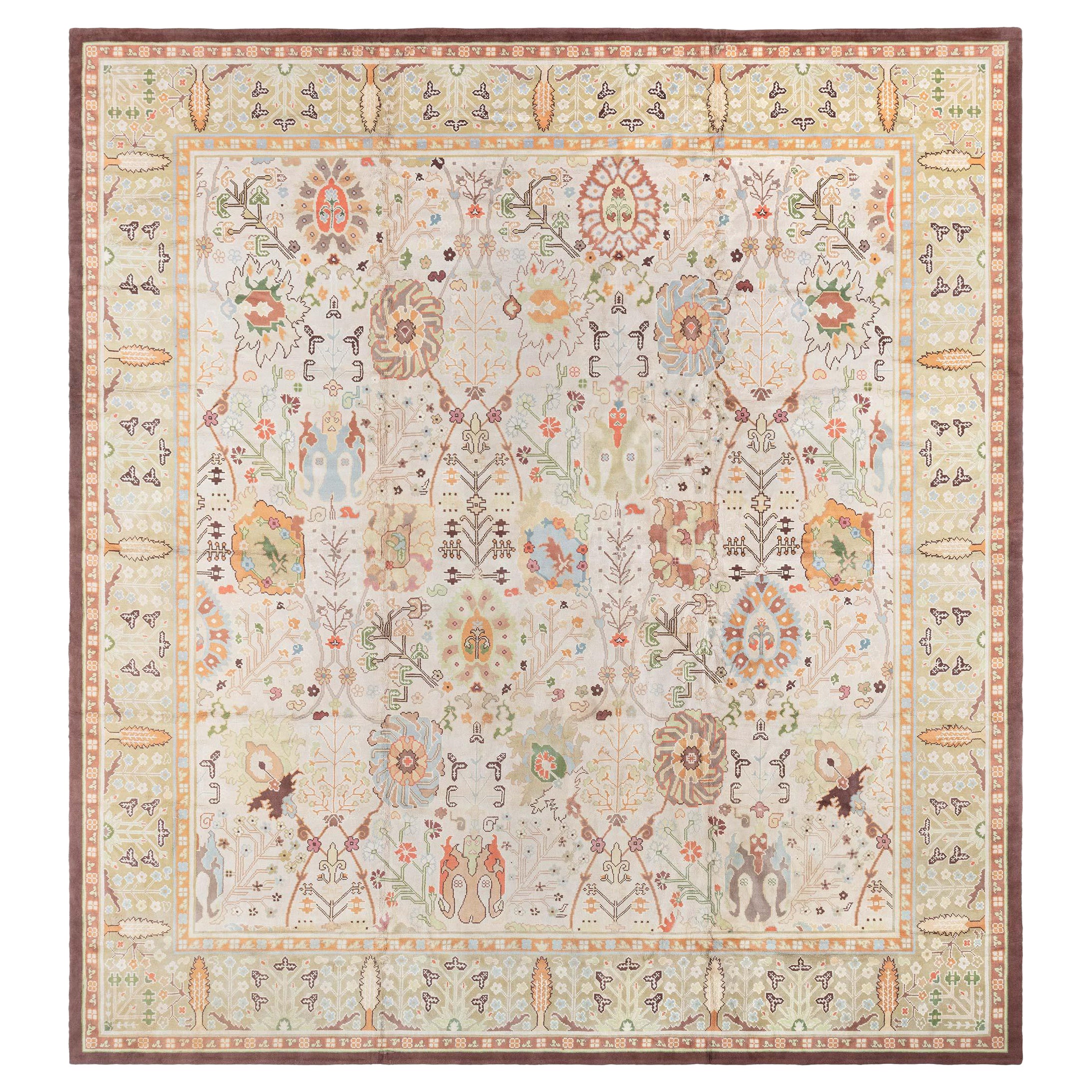 Mid-20th Century Spanish Rug For Sale at 1stDibs