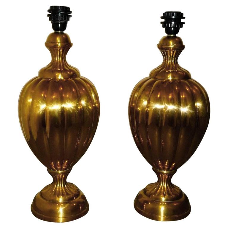 Pair of Large and Very Decorative Bronze Lamps For Sale at 1stDibs