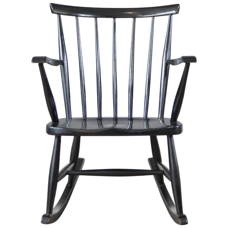 Mid-Century Spindle Back Rocking Chair For Sale at 1stDibs