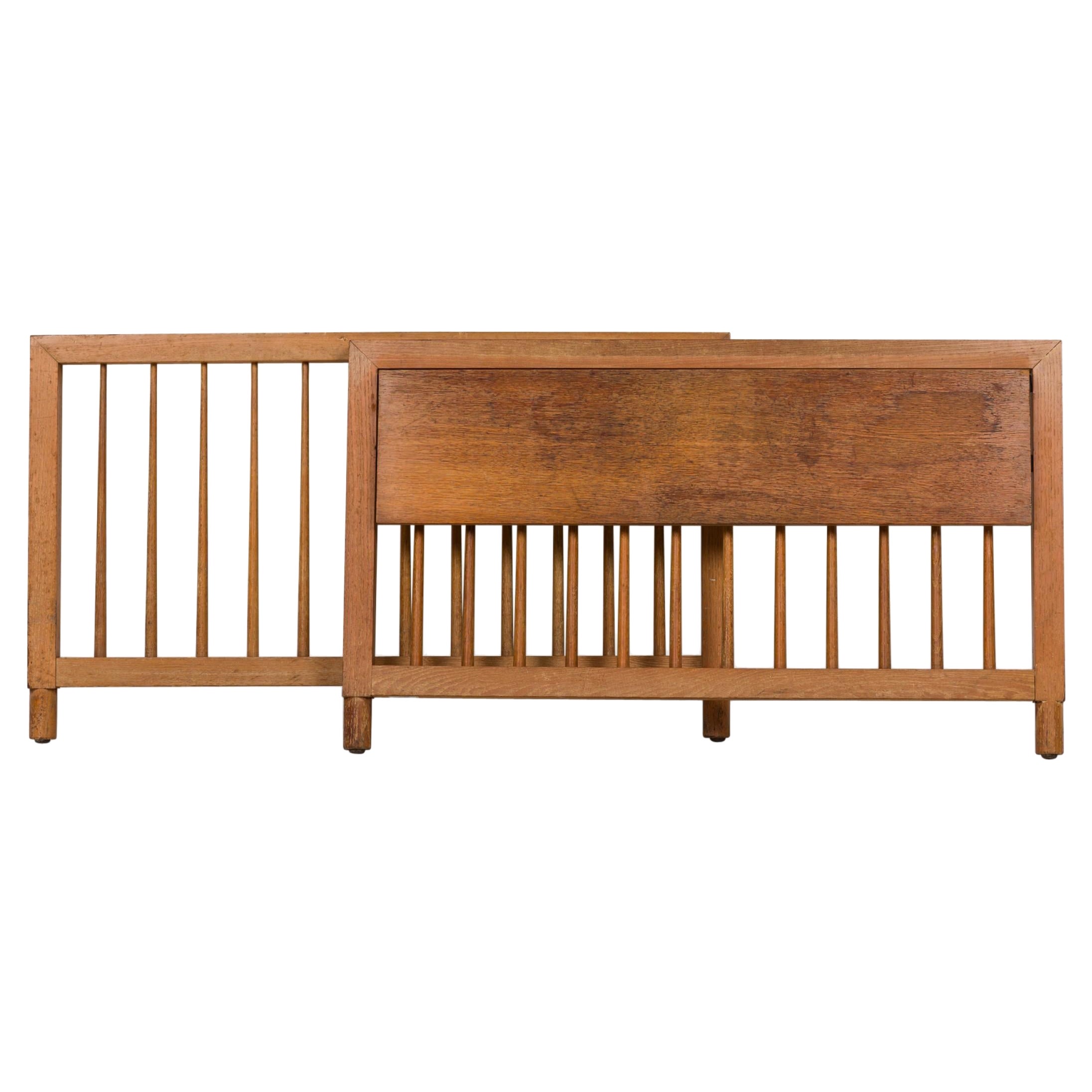 Vintage Style Spindle Queen Bed with Footboard at 1stDibs | antique ...