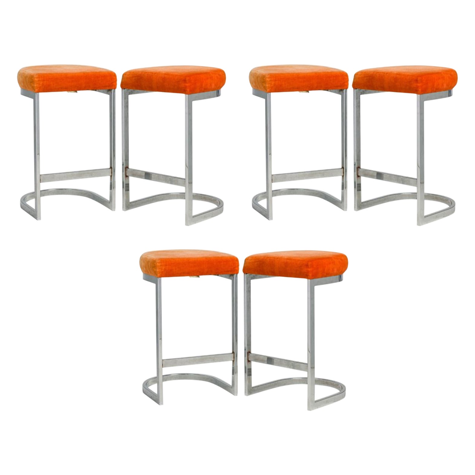 Set of 3 Dillingham "Horseshoe" Cantilevered Off-White Metal Counter ...